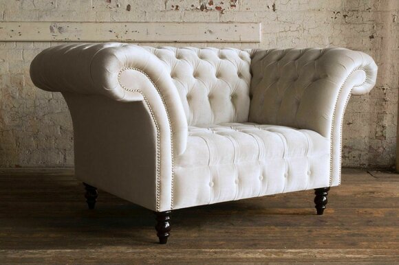 Chesterfield cuddle sofa store